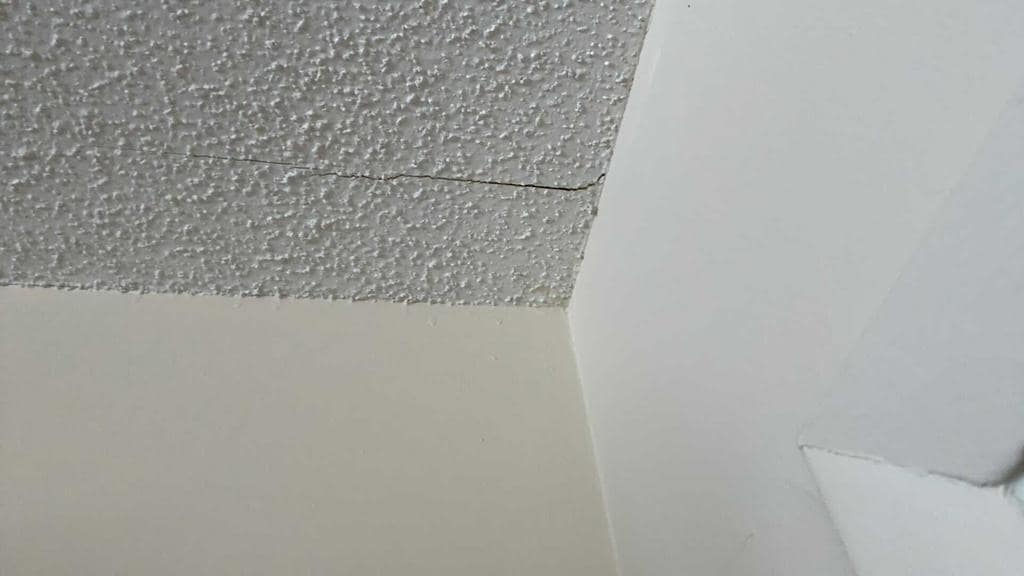 Sinking Foundations - Warning Signs Of a Sinking Foundation