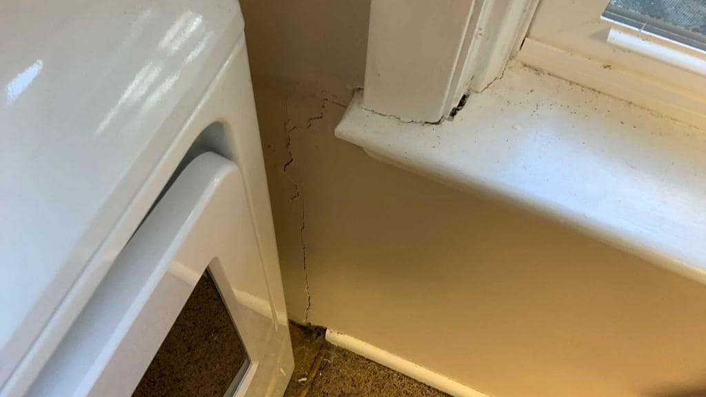 Sinking Foundations - Warning Signs Of a Sinking Foundation